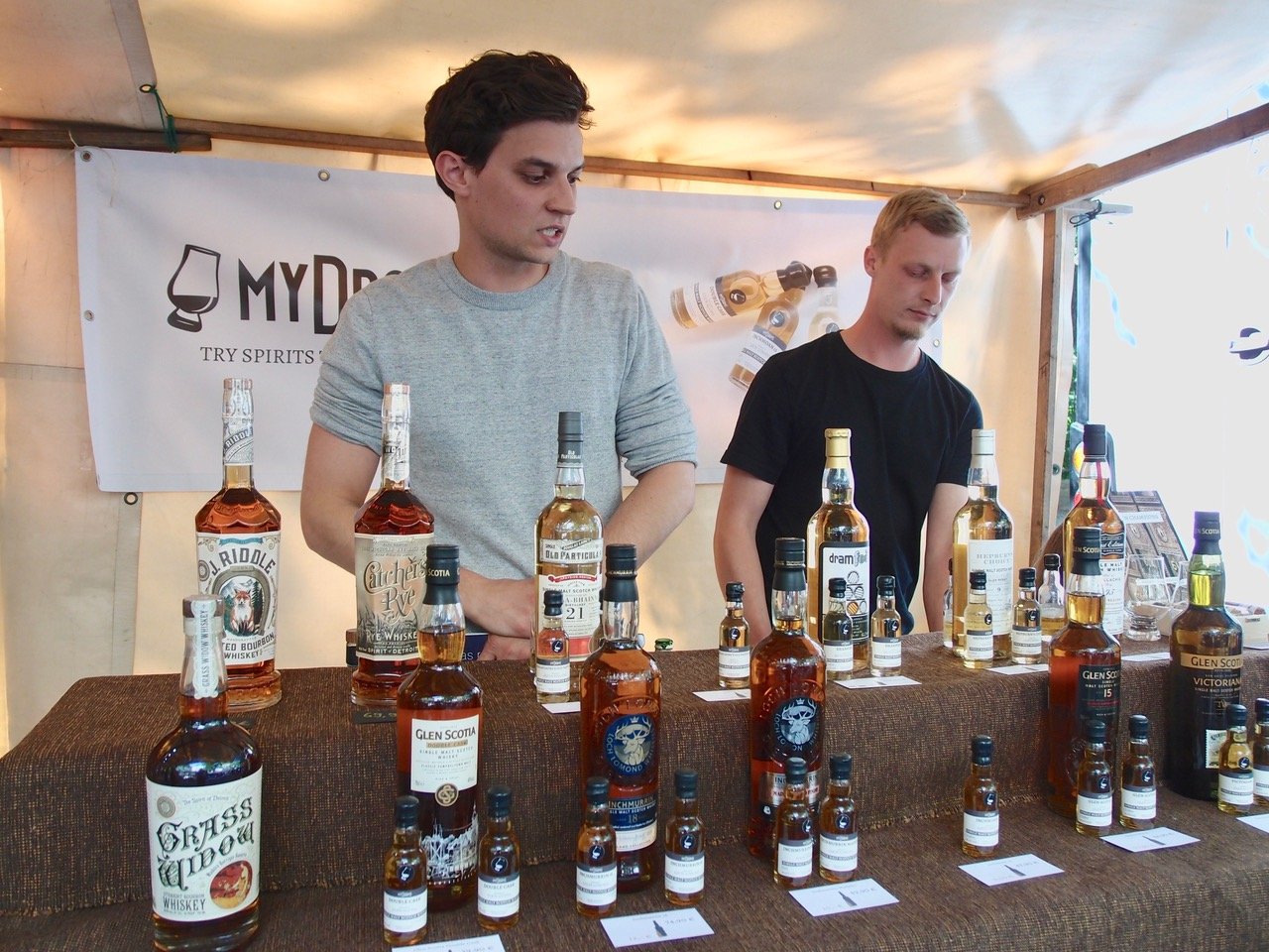 Scotch & Bourbon probieren bei „myDrams“ auf dem Kollwitzmarkt - GARÇON ...
